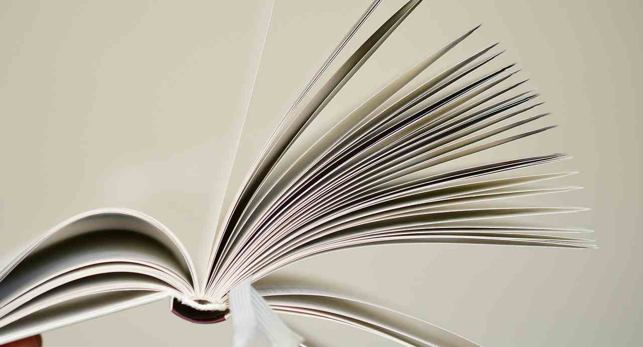 e3arabi - إي عربي – قصة قصيدة الخير في الناس مصنوع إذا جبروا